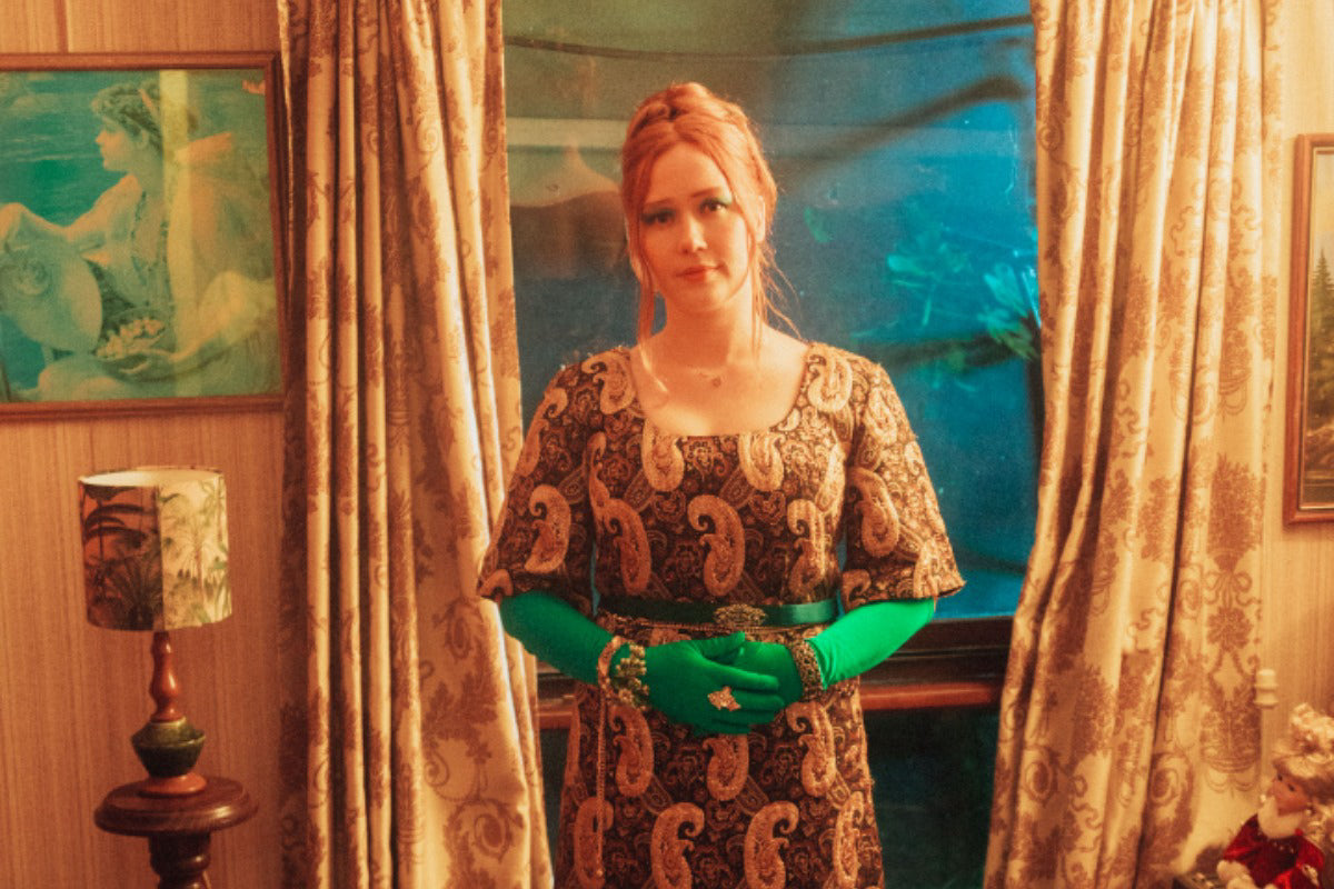 Julia Jacklin shares bold new single "I Was Neon" | Polyvinyl Record Co.